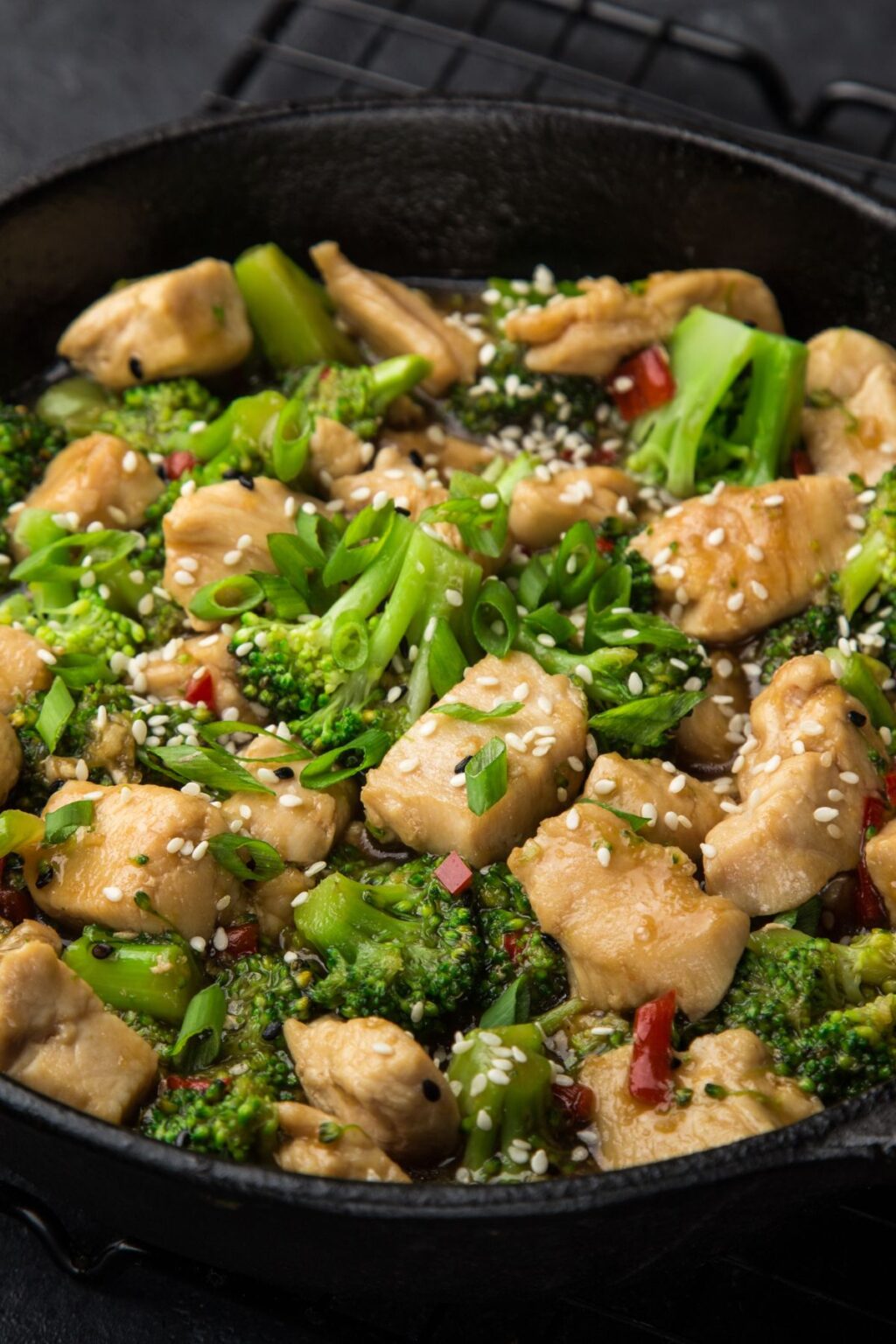 Easy Weight Watchers Sesame Chicken Stir-Fry - Nesting Lane